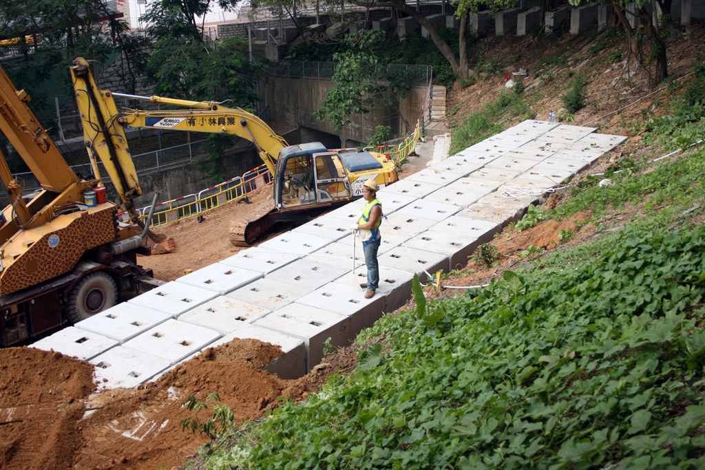 Untitled Document [www.dsd.gov.hk]